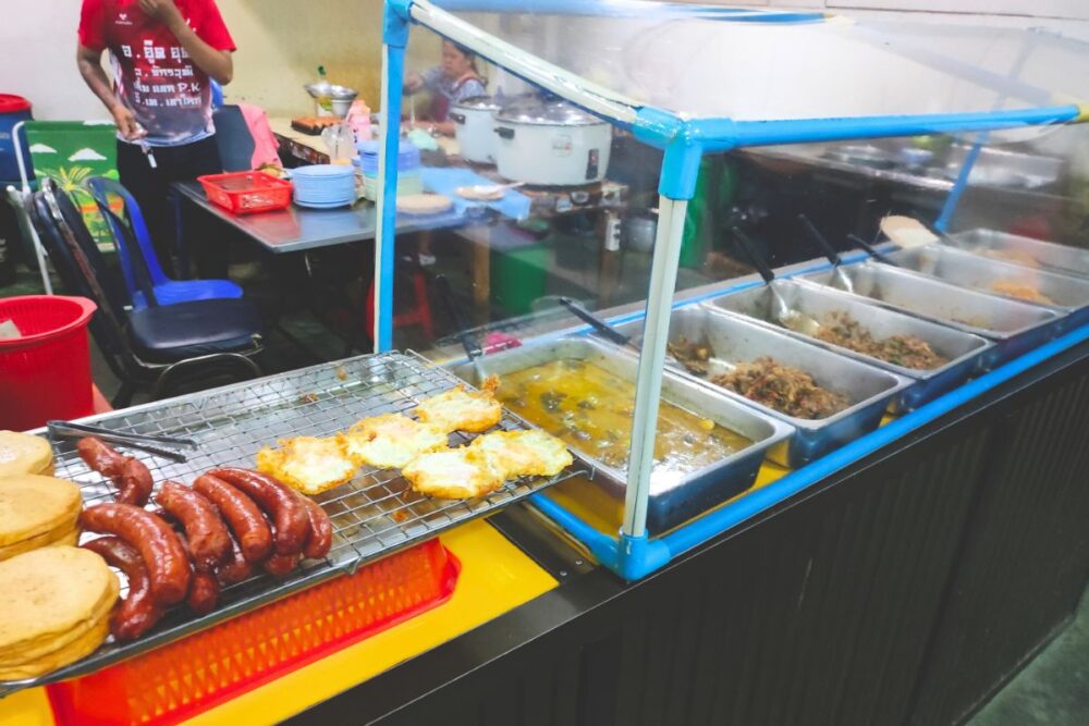 Siam Omnoi Boxing Stadium: Ticket Prices, Best Seats, Fight Schedule ...